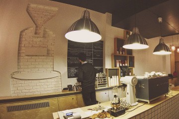 Apollo 111 - Theatre, Bar - Bucharest.io