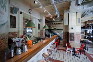 Apollo 111 - Theatre, Bar - Bucharest.io